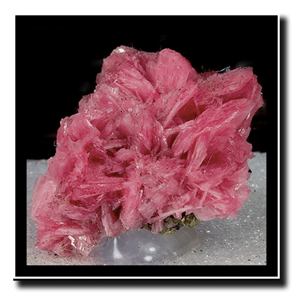 Rhodonite Uses and Purposes | Crystal Vaults