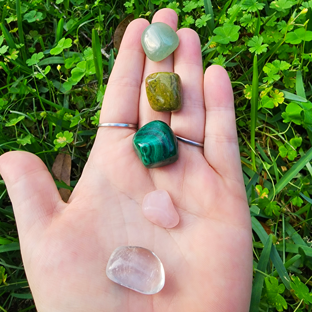 Heart Chakra Balancing Crystal Kit - Crystal Vaults