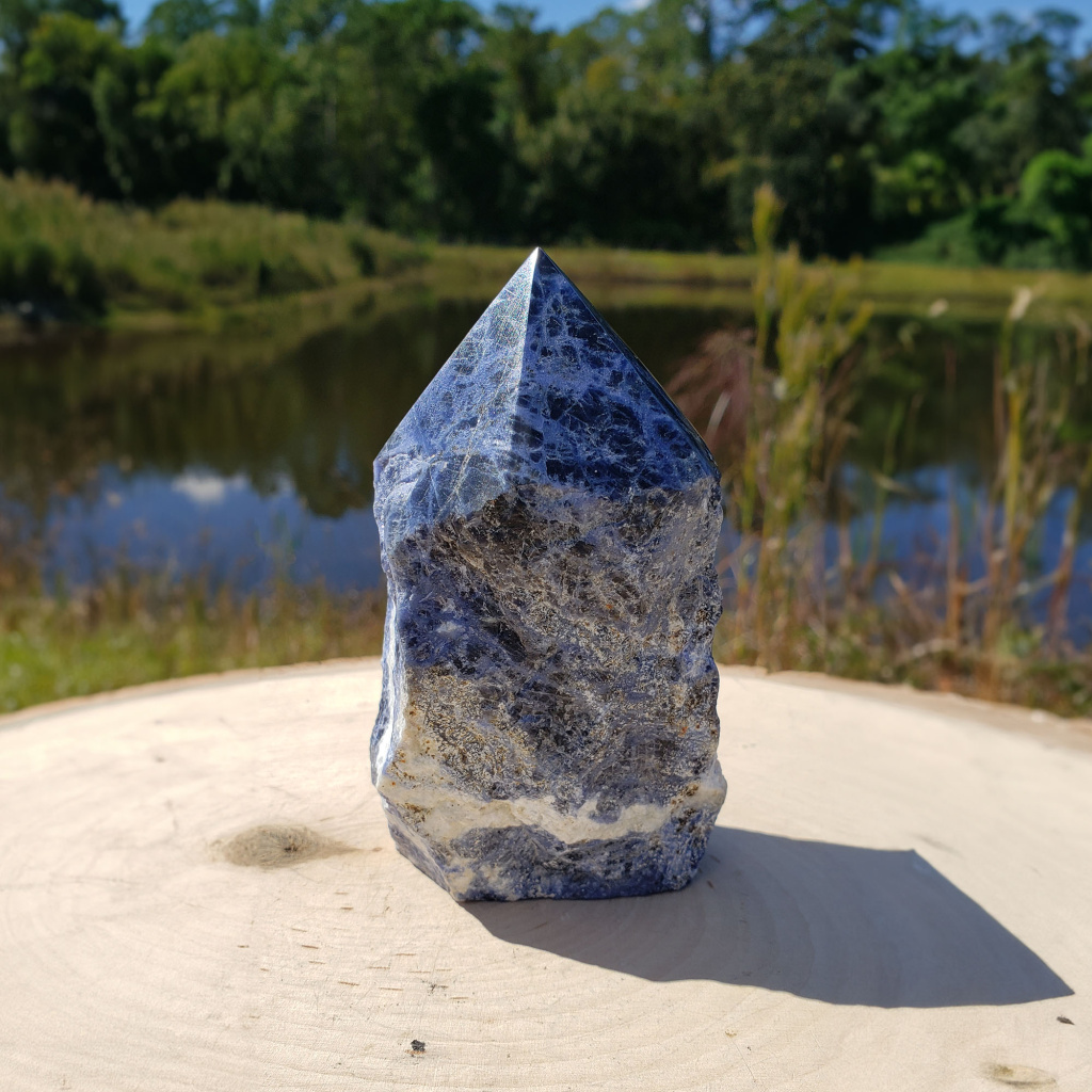 Indigo Crystals: Meanings, Uses, and Popular Varieties - Crystal Vaults