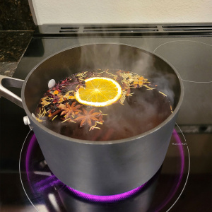 Holiday Blessings Simmer Pot Spell - Crystal Vaults