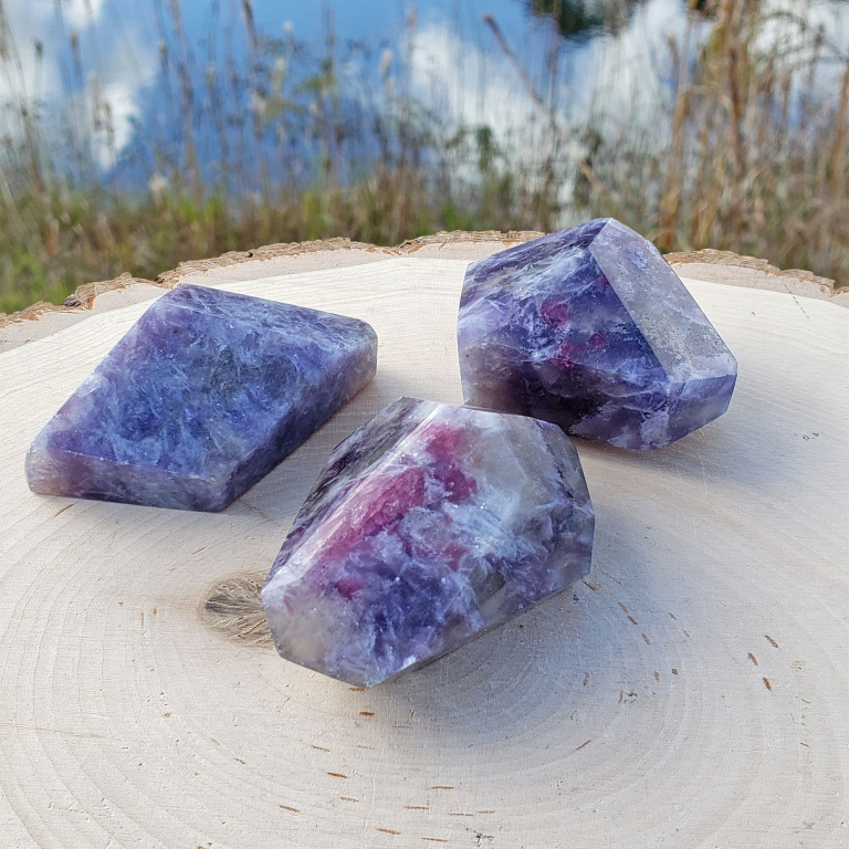 Unicorn Stone Freeform Large - Crystal Vaults