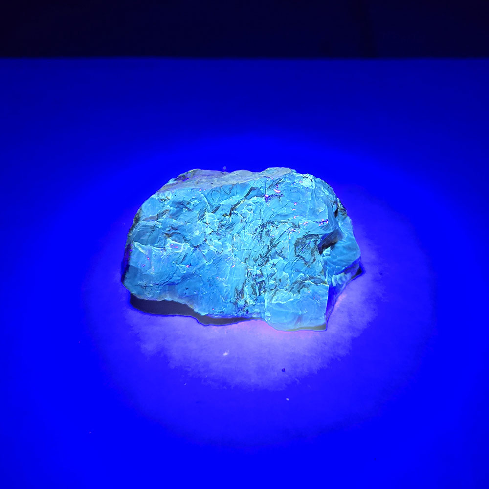 Natural Fluorescent Sumatra Amber - Crystal Vaults