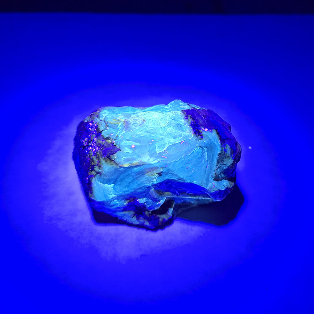 Natural Fluorescent Sumatra Amber - Crystal Vaults