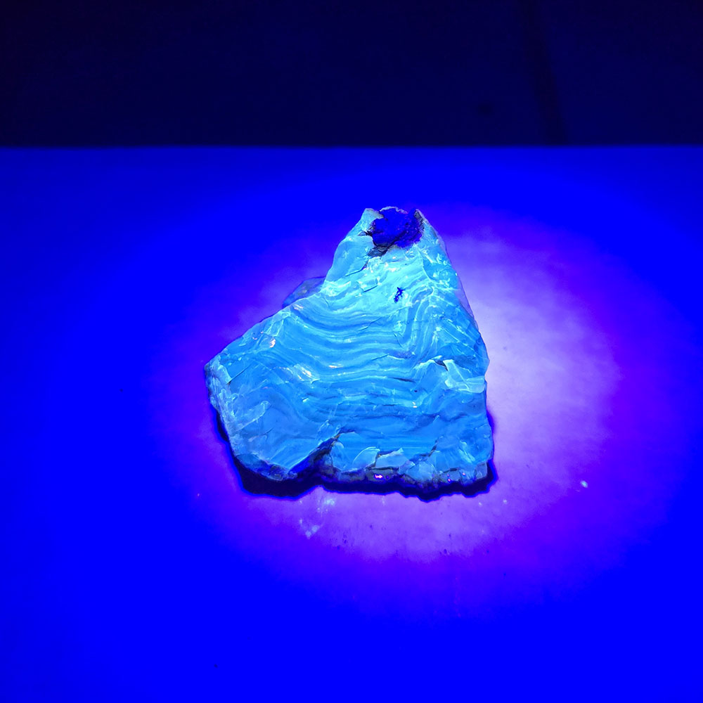 Natural Fluorescent Sumatra Amber - Crystal Vaults