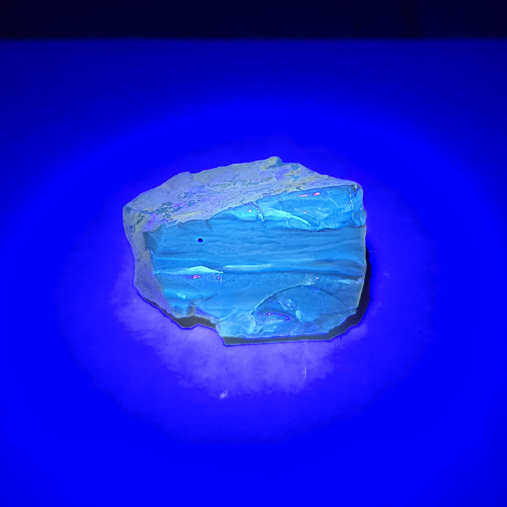 Natural Fluorescent Sumatra Amber - Crystal Vaults