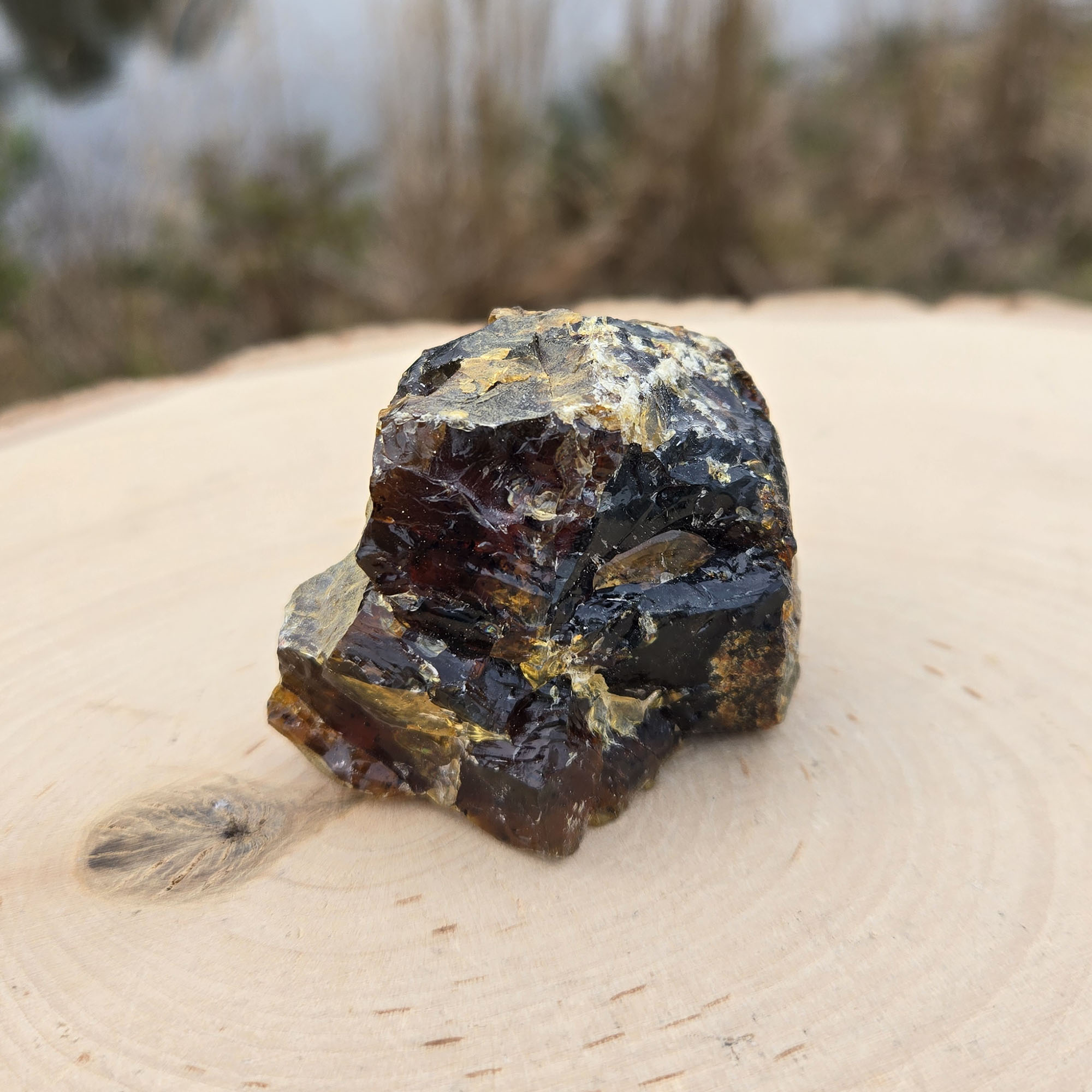 Natural Fluorescent Sumatra Amber - Crystal Vaults