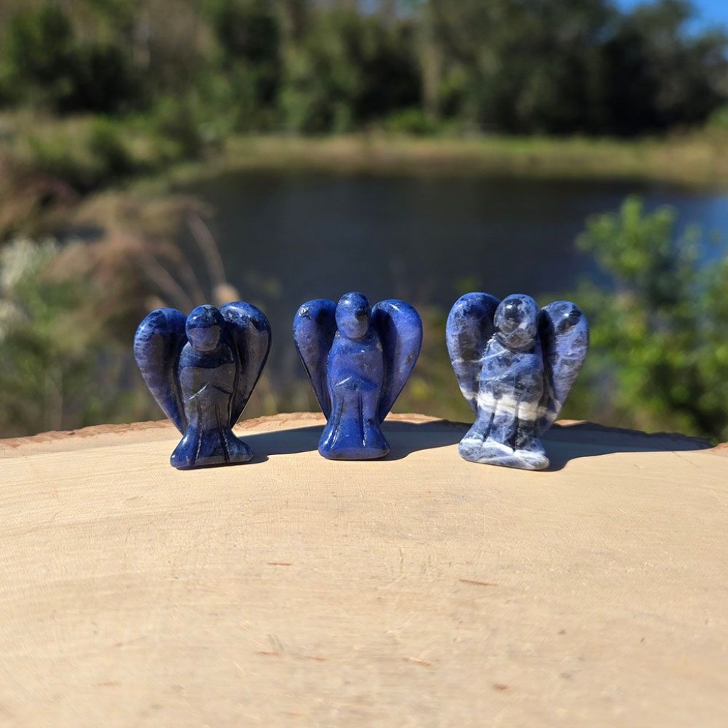 Indigo Crystals: Meanings, Uses, and Popular Varieties - Crystal Vaults